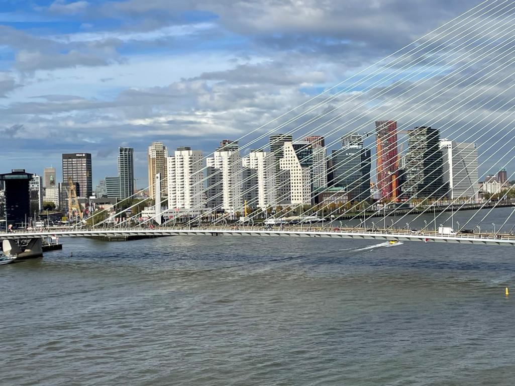 Auf History Tour in Rotterdam mit CruiseCouple