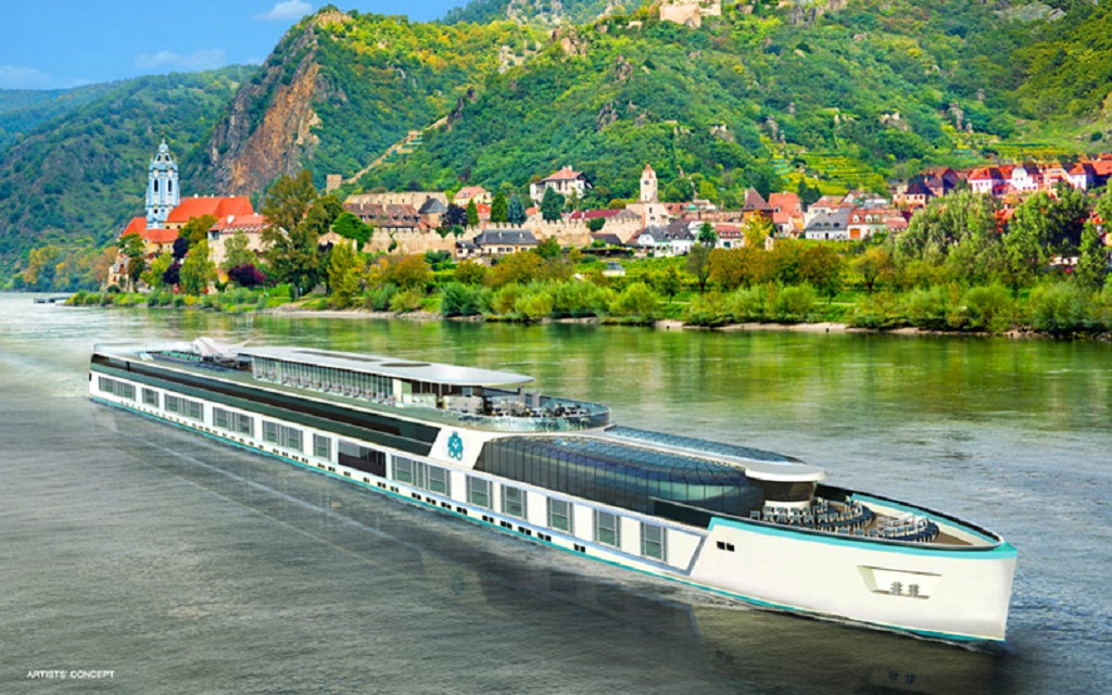Taufe der Crystal Bach von Crystal River Cruises - CruiseCouple